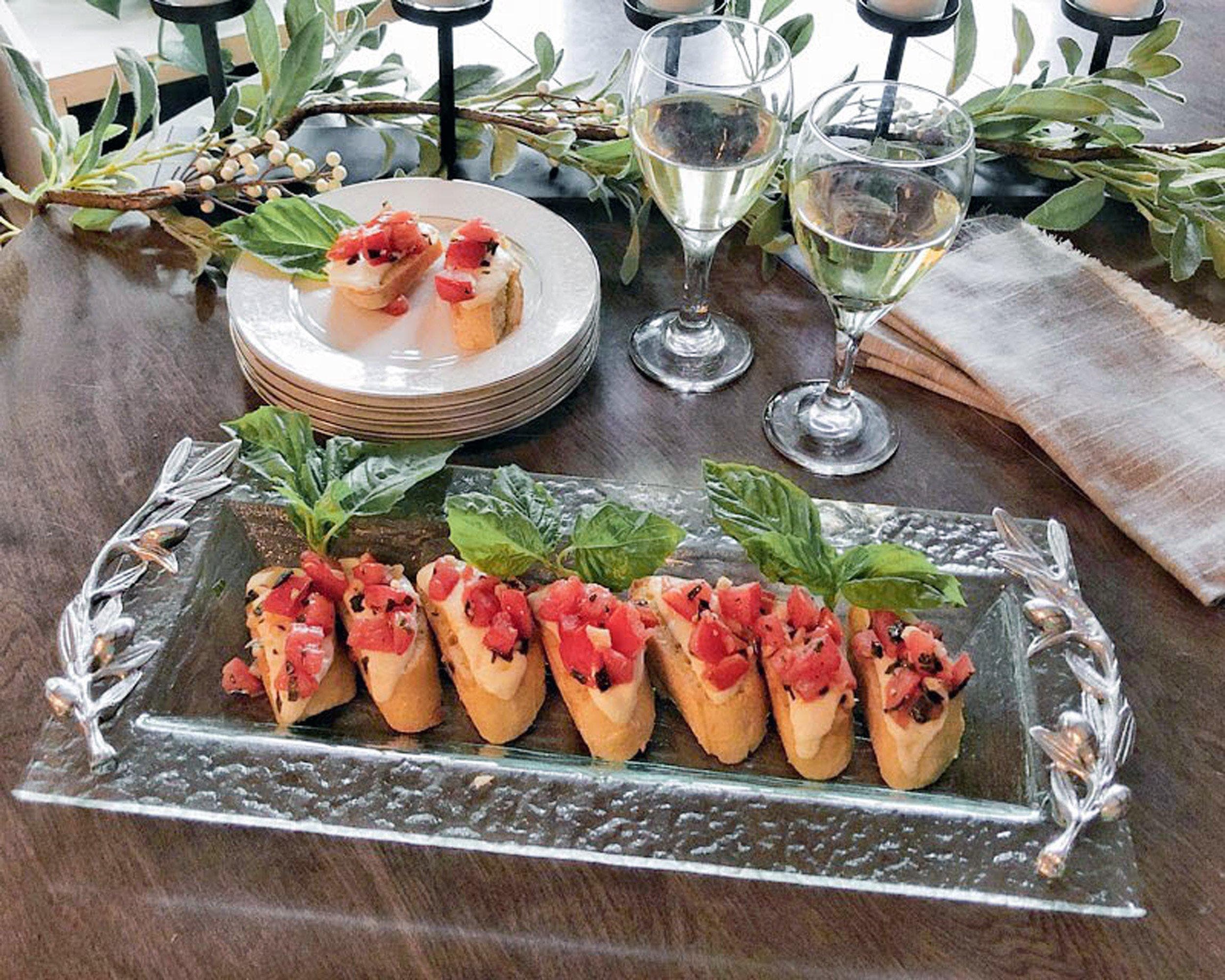 Arthur Court Olive Oblong Glass Serving Tray– All Silver Gifts